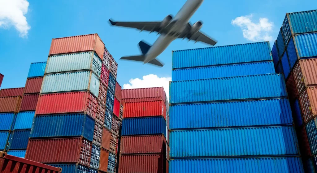 Why is it necessary to keep everyone informed in the supply chain? | CASAIR